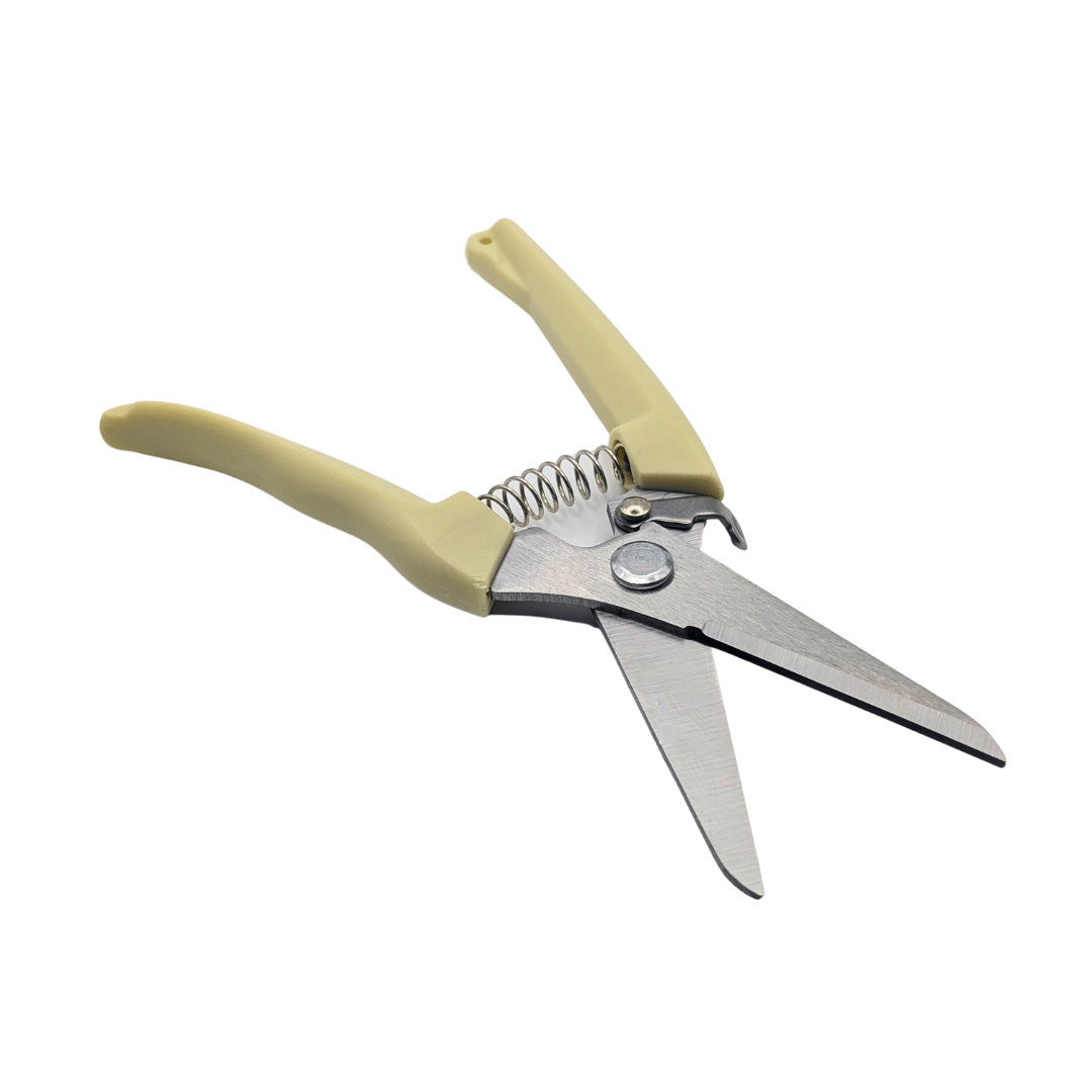 Straight-Head Garden Shears for Precision Trimming